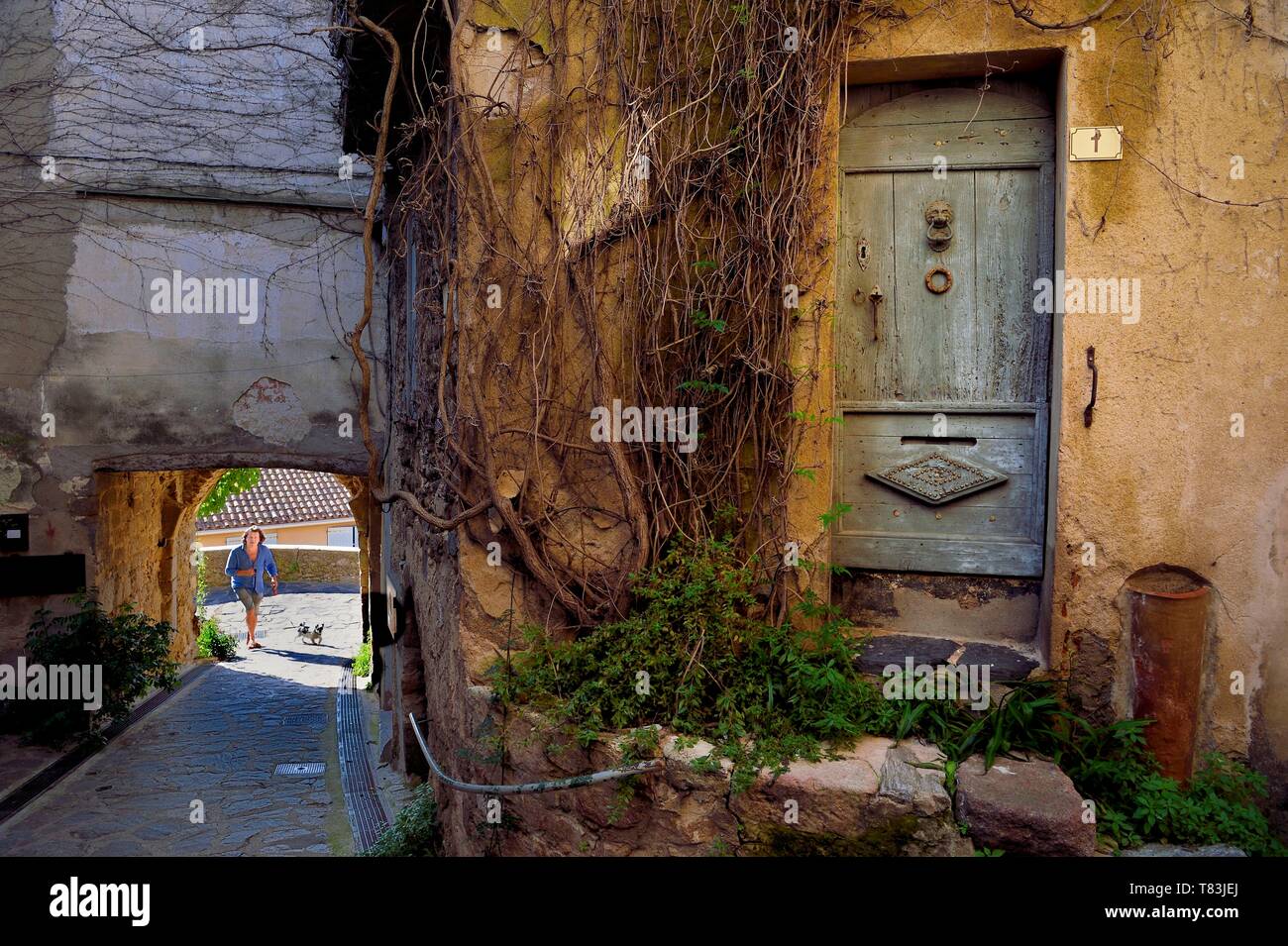 Medieval enclosure hi-res stock photography and images - Alamy