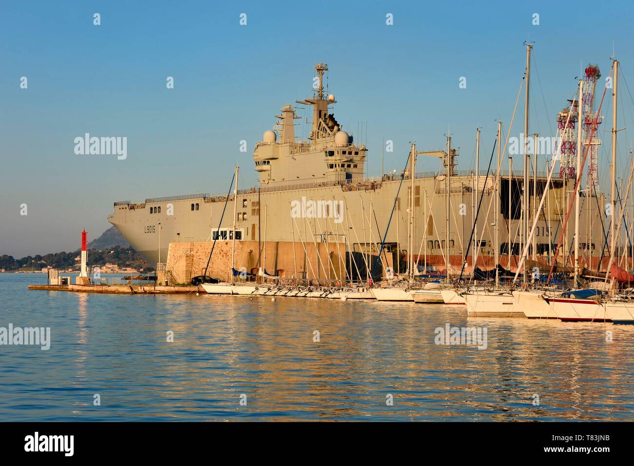 France, Var, Toulon, the naval base (Arsenal), the Diksmuide (L9015) is ...