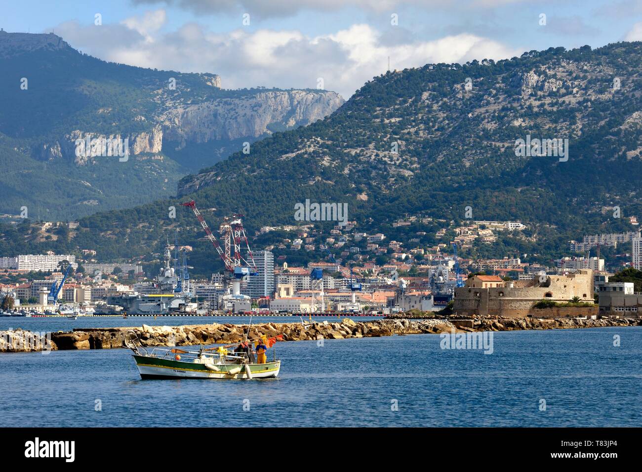 Nuclear powered aircraft carrier hi-res stock photography and images ...