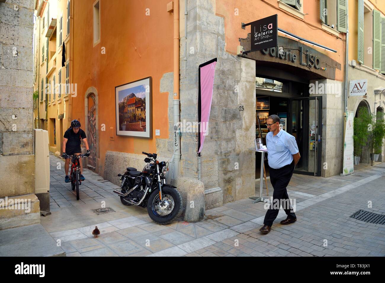 France, Var, Toulon, little Chicago district at the corner of rue du ...