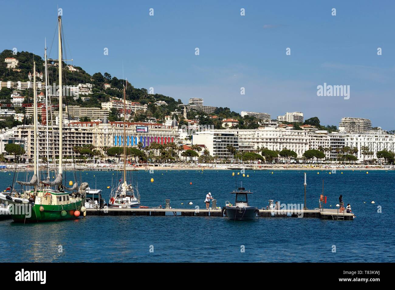 Cannes people on the beach hi-res stock photography and images - Alamy