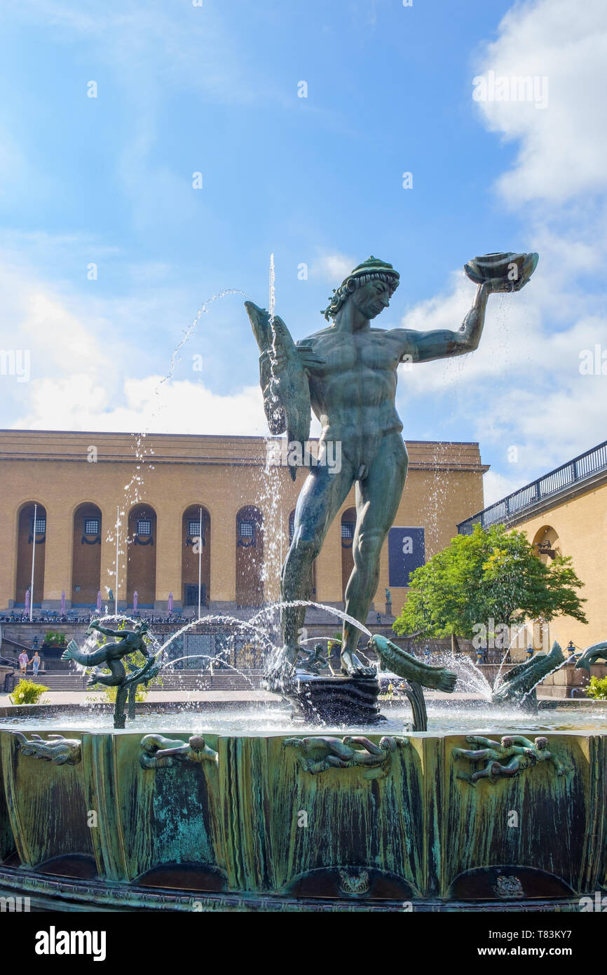Poseidon statue water hi-res stock photography and images - Alamy