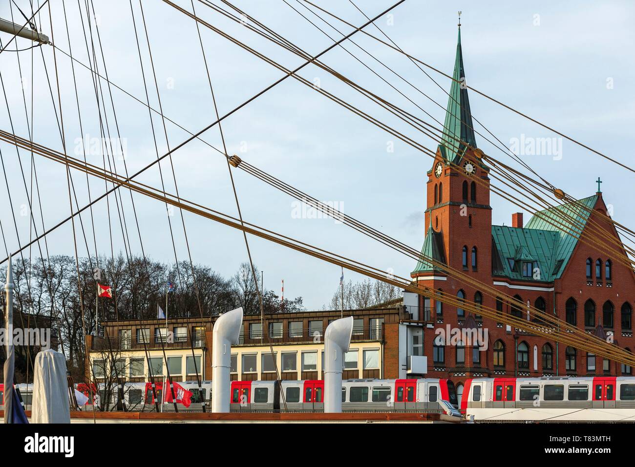 Hambourg church hi-res stock photography and images - Alamy