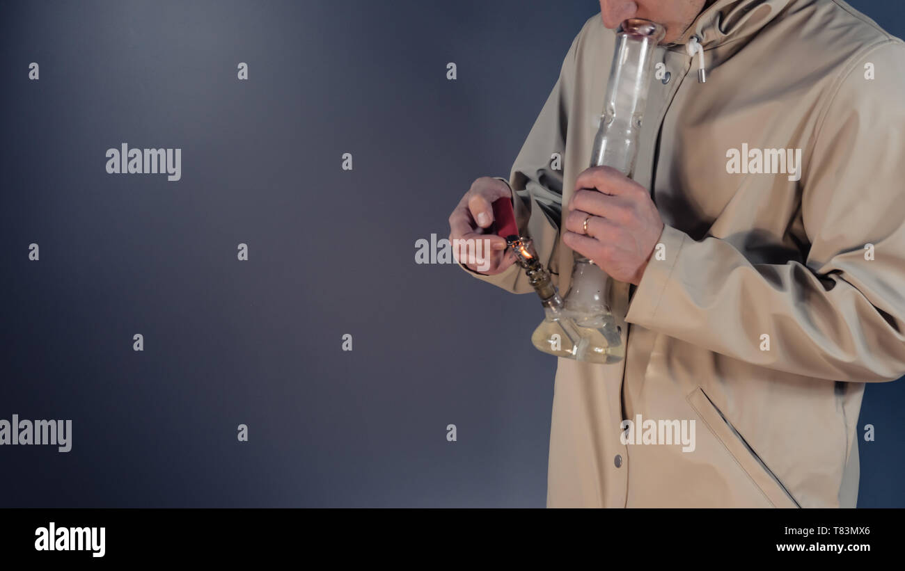 Smoking Marijuana Bong High Resolution Stock Photography and Images - Alamy