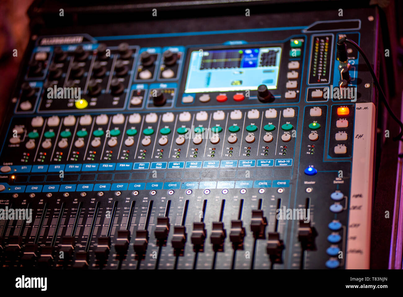 Radio frequency amplifier hi-res stock photography and images - Alamy