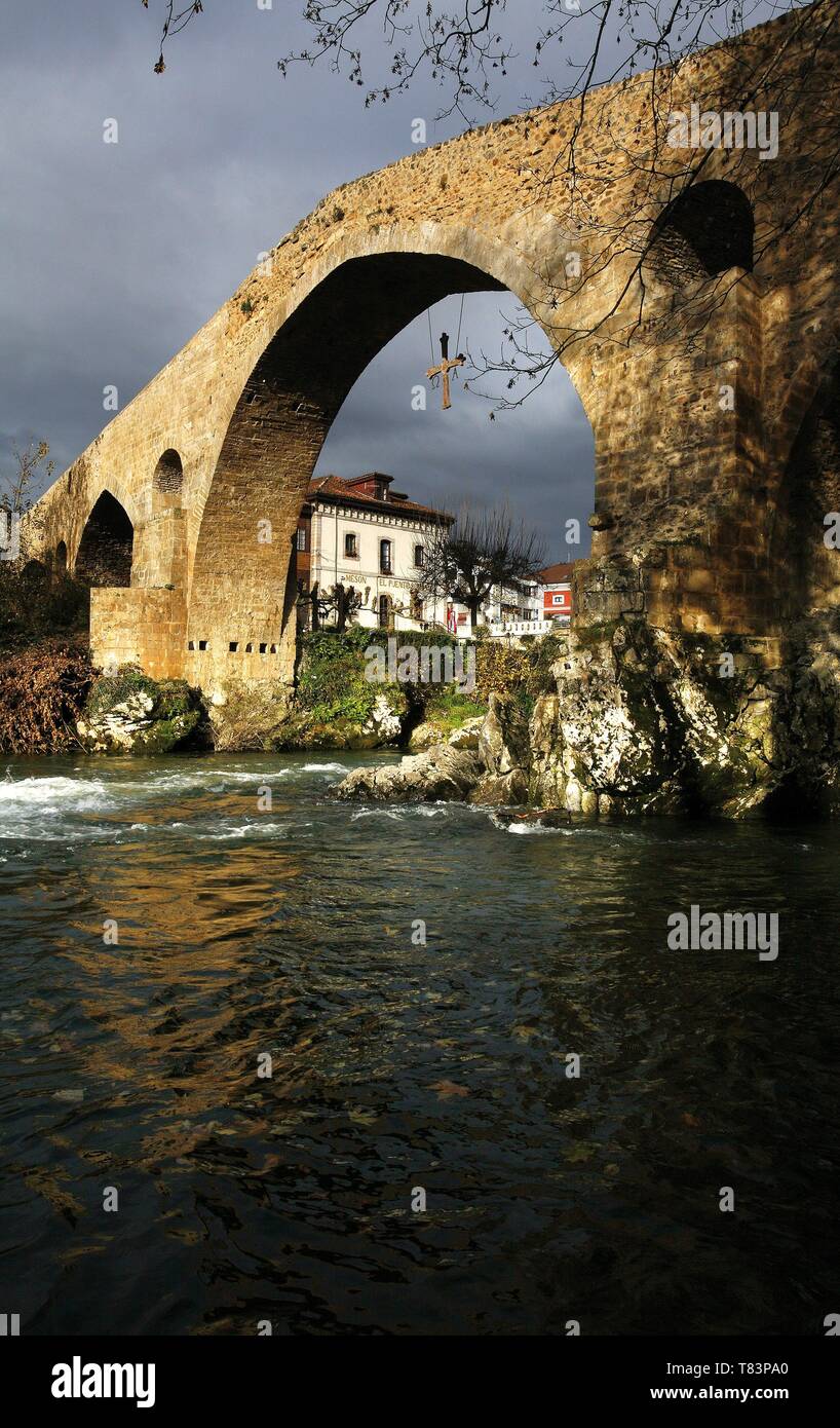 Spain, Asturias, Cangas-de-Onis, romanesque bridge with symbolic cross ...
