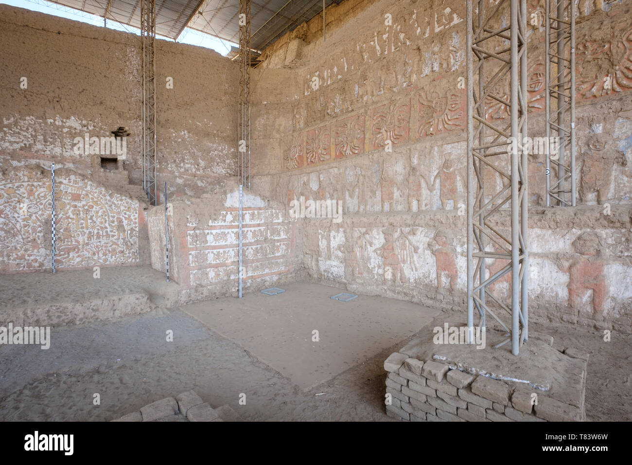 Superposition of the Old Temple facades in the Huaca of the Moon at The ...