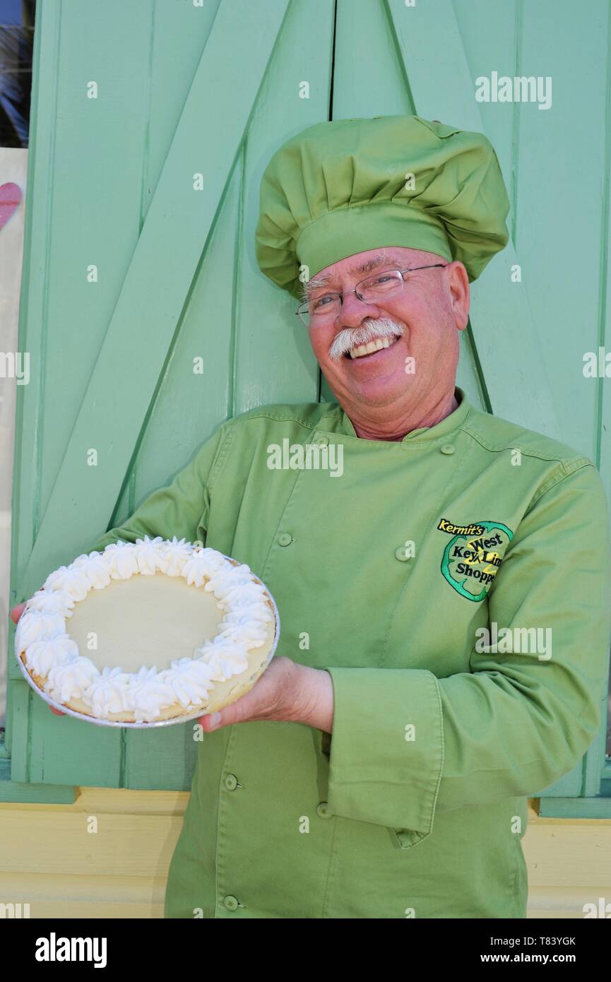 Chef hat hi-res stock photography and images - Alamy