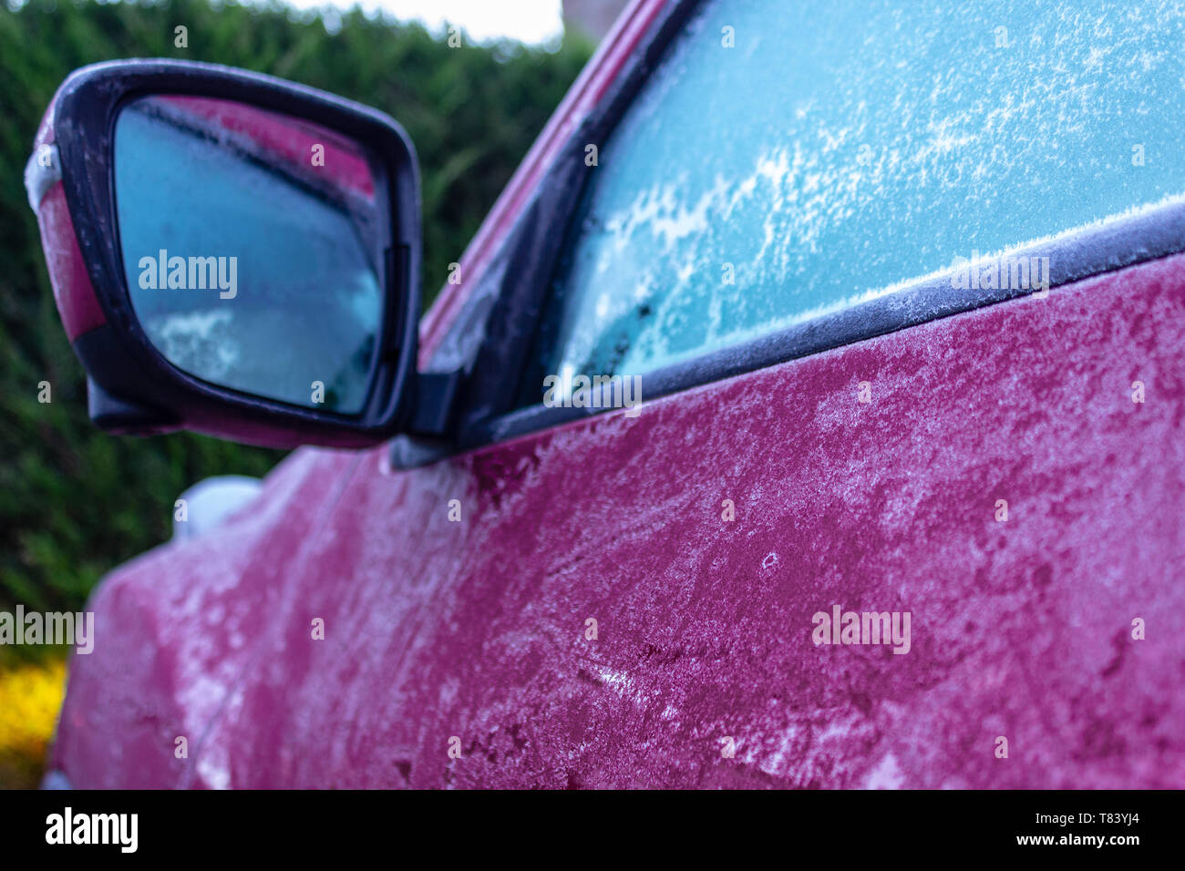 Car scraper ice hi-res stock photography and images - Alamy