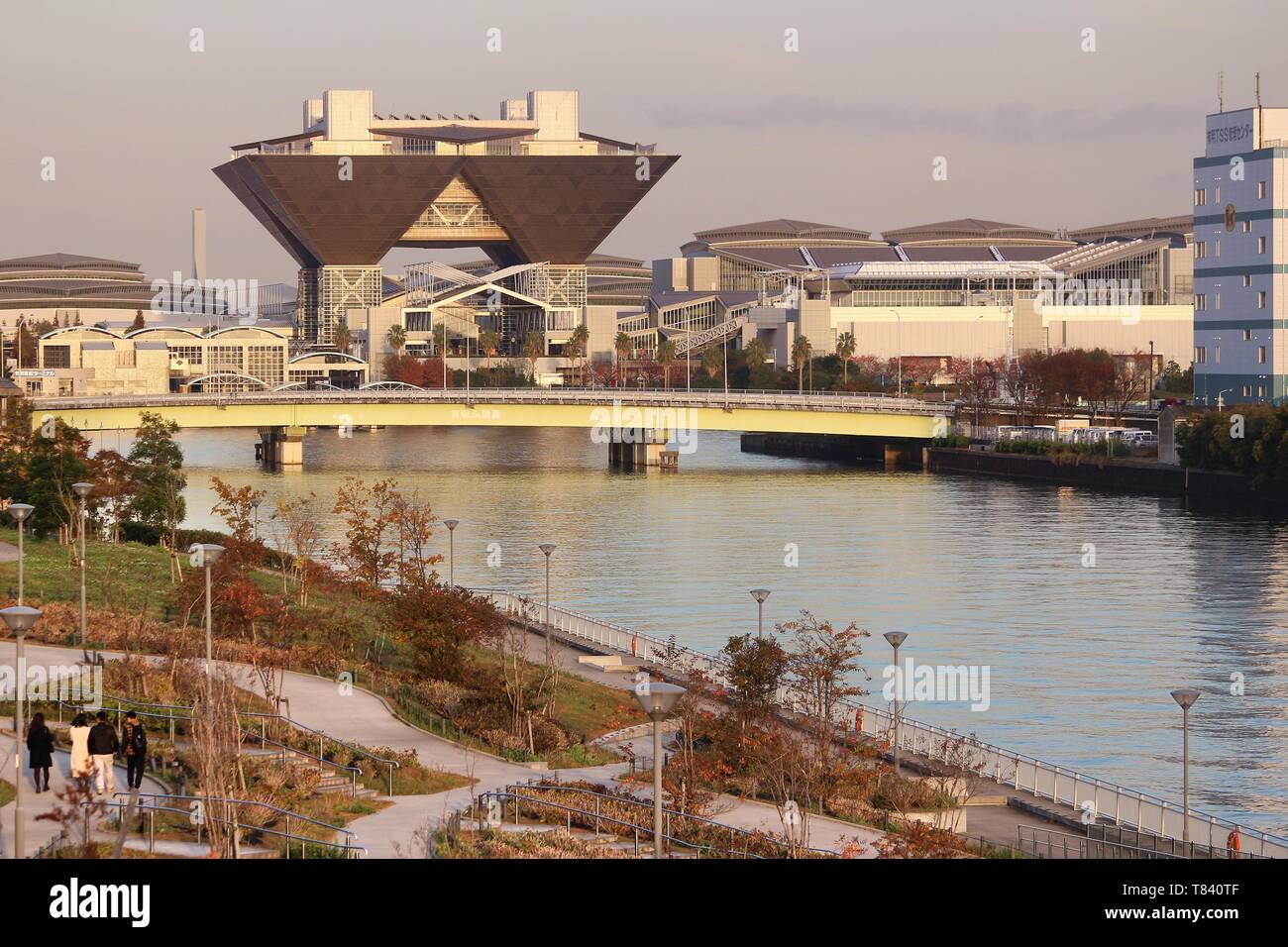 TOKYO, JAPAN - DECEMBER 2, 2016: Modern architecture of Tokyo Big Sight ...