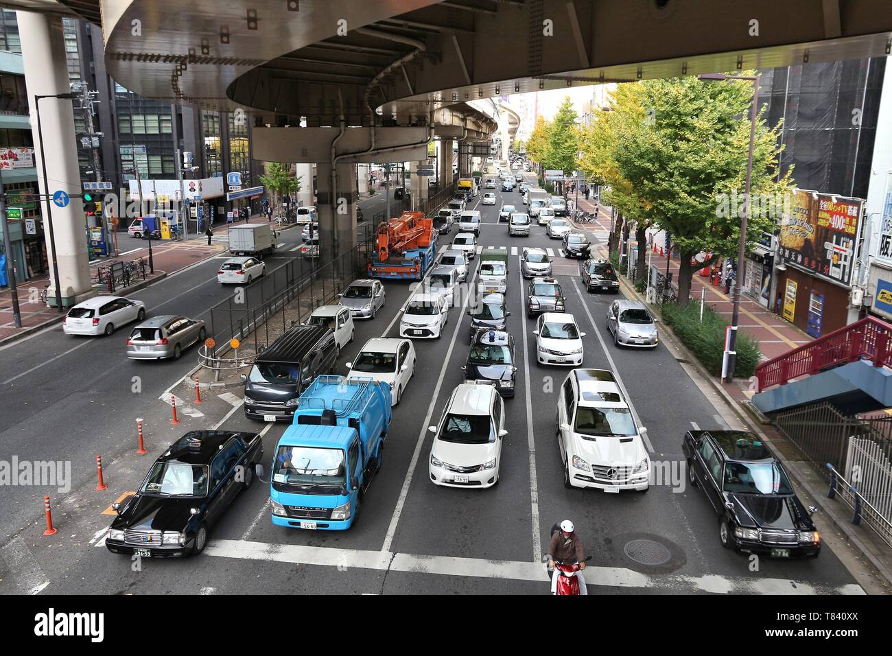 Elevated highway in japan hi-res stock photography and images - Alamy