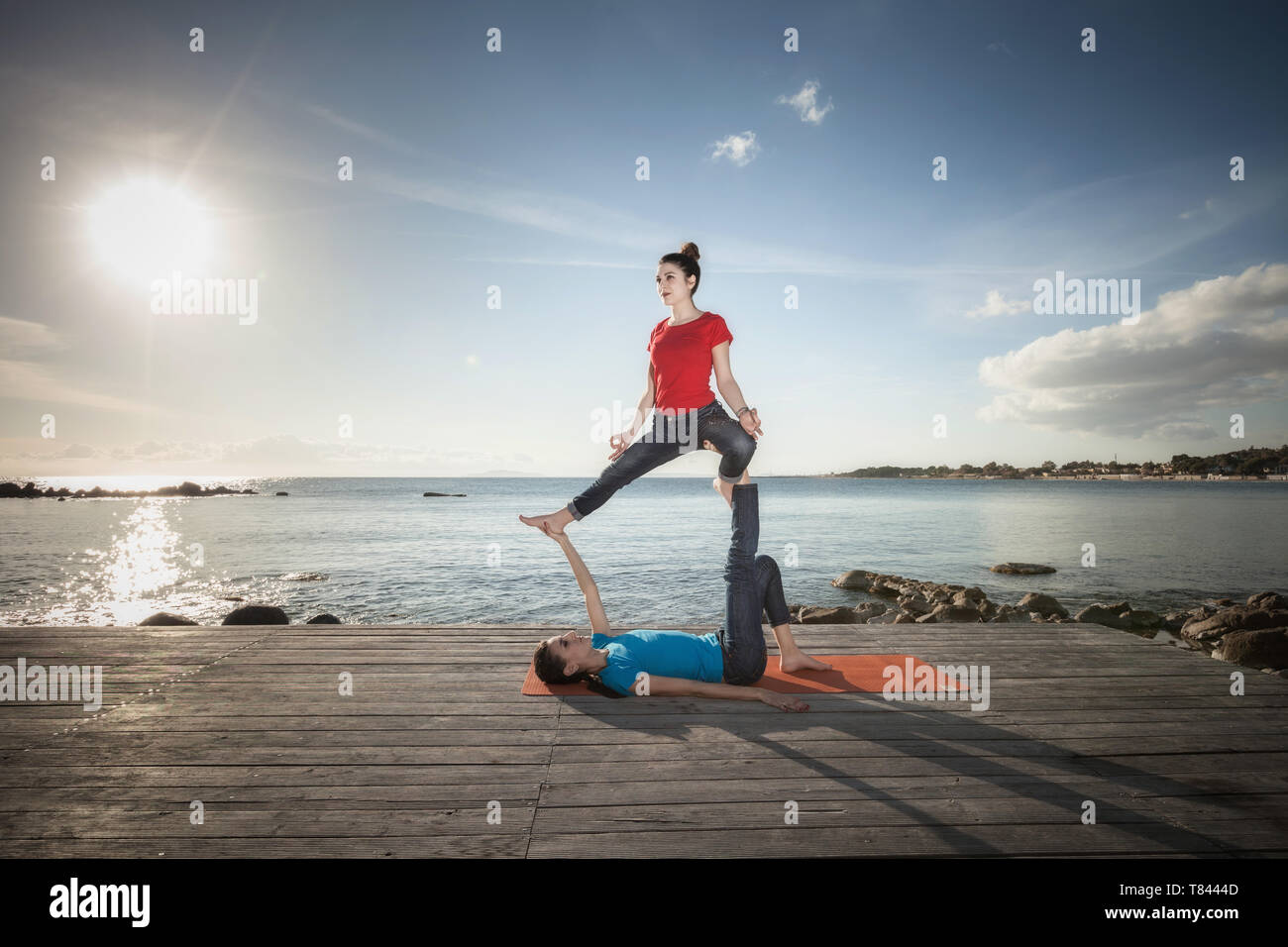 Open legs women hi-res stock photography and images - Alamy