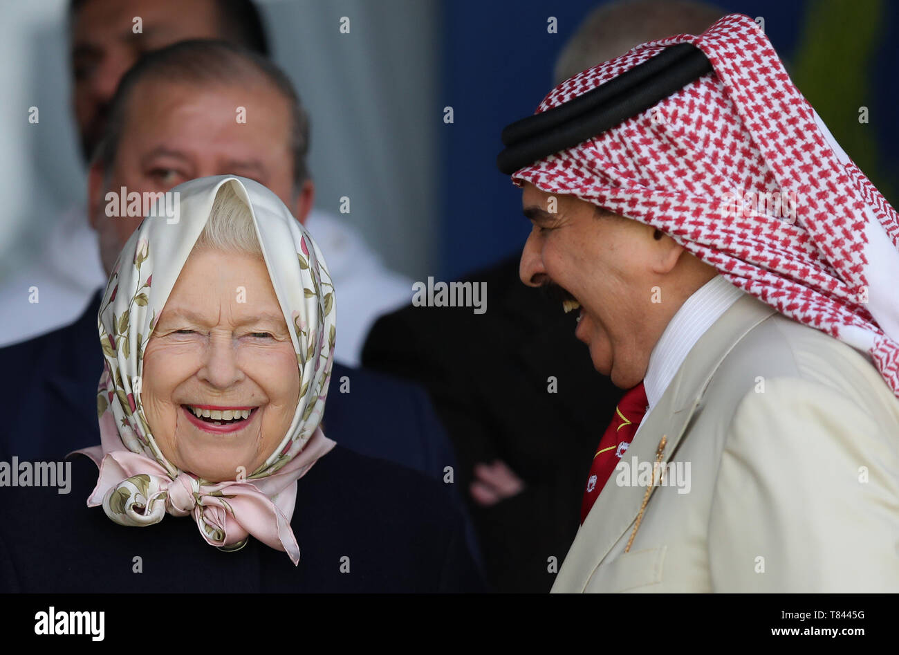 Queen Elizabeth II (left) with the King of Bahrain, Hamad bin Isa Al ...