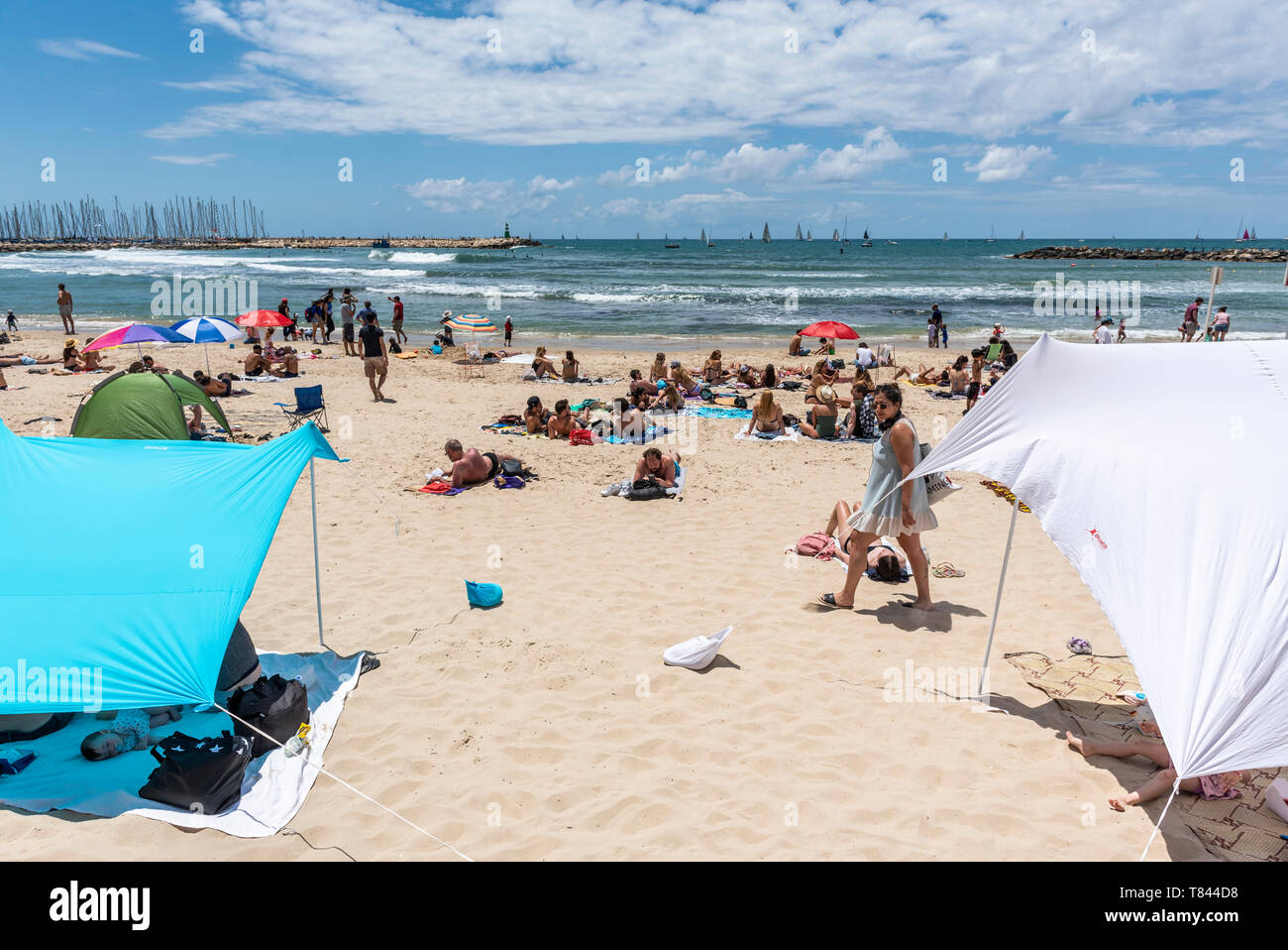 Israel beach 2019 hi-res stock photography and images - Alamy