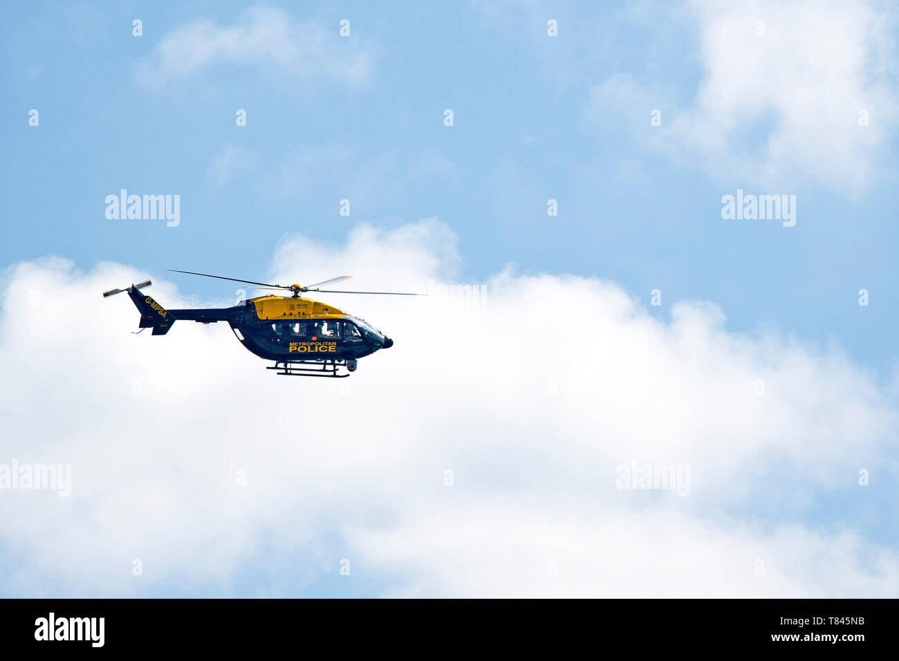 Police heli hi-res stock photography and images - Alamy