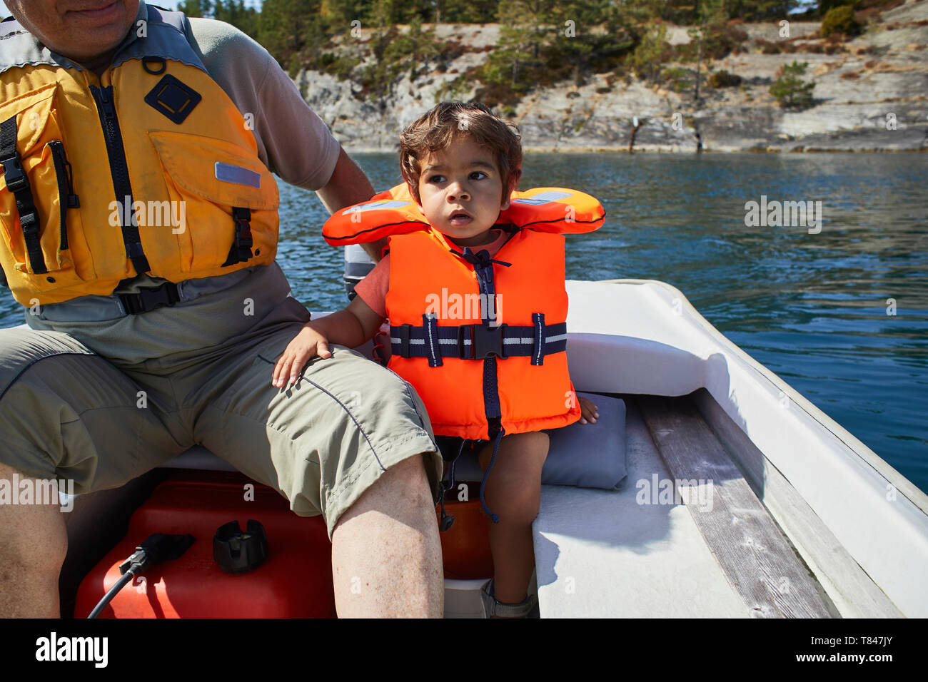 Grandfather and child and lake hi-res stock photography and images - Alamy