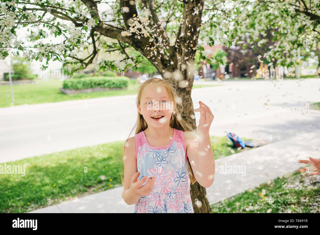 Throwing hair back hi-res stock photography and images - Alamy