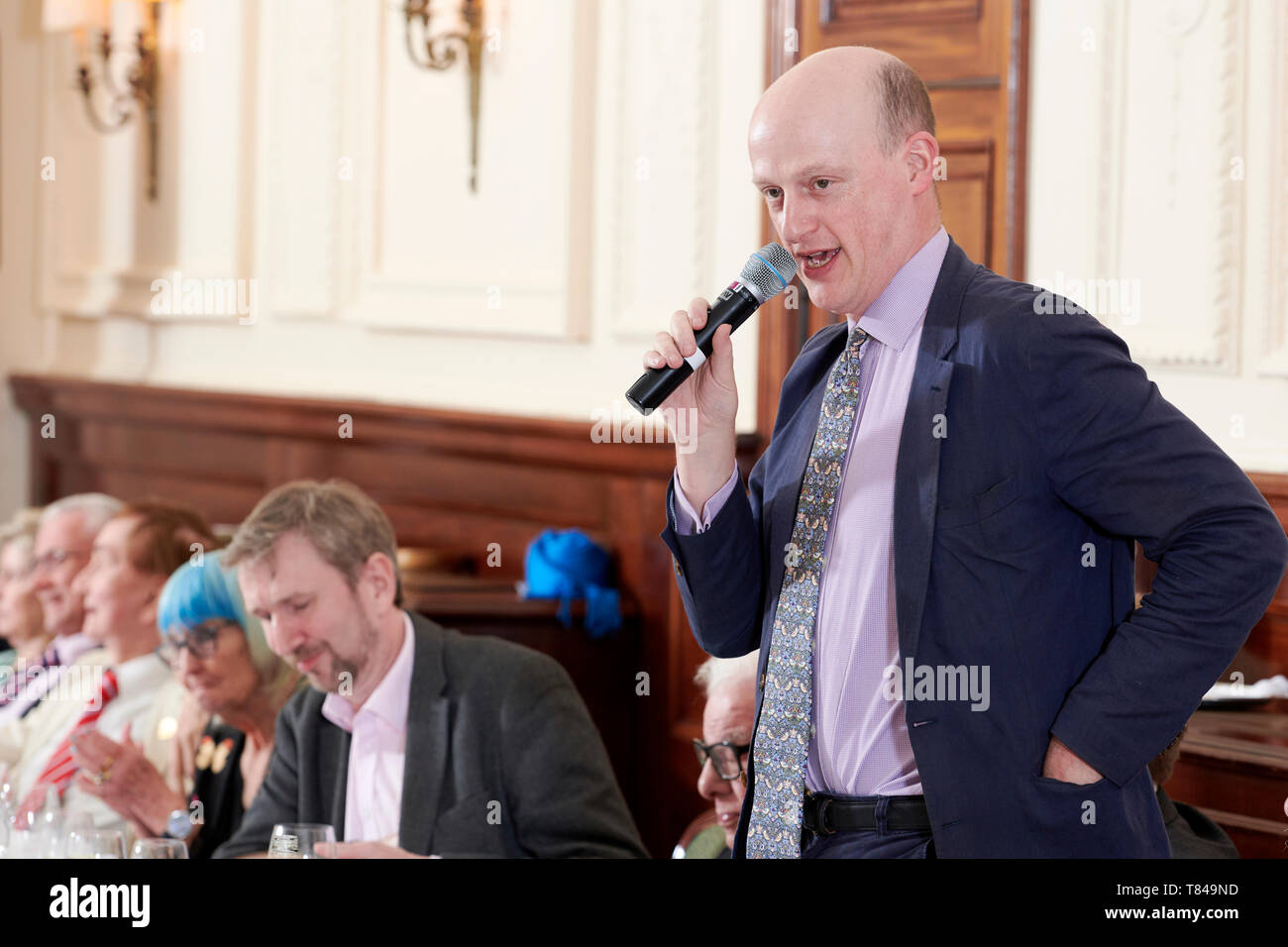 Harry mount speaking hi-res stock photography and images - Alamy