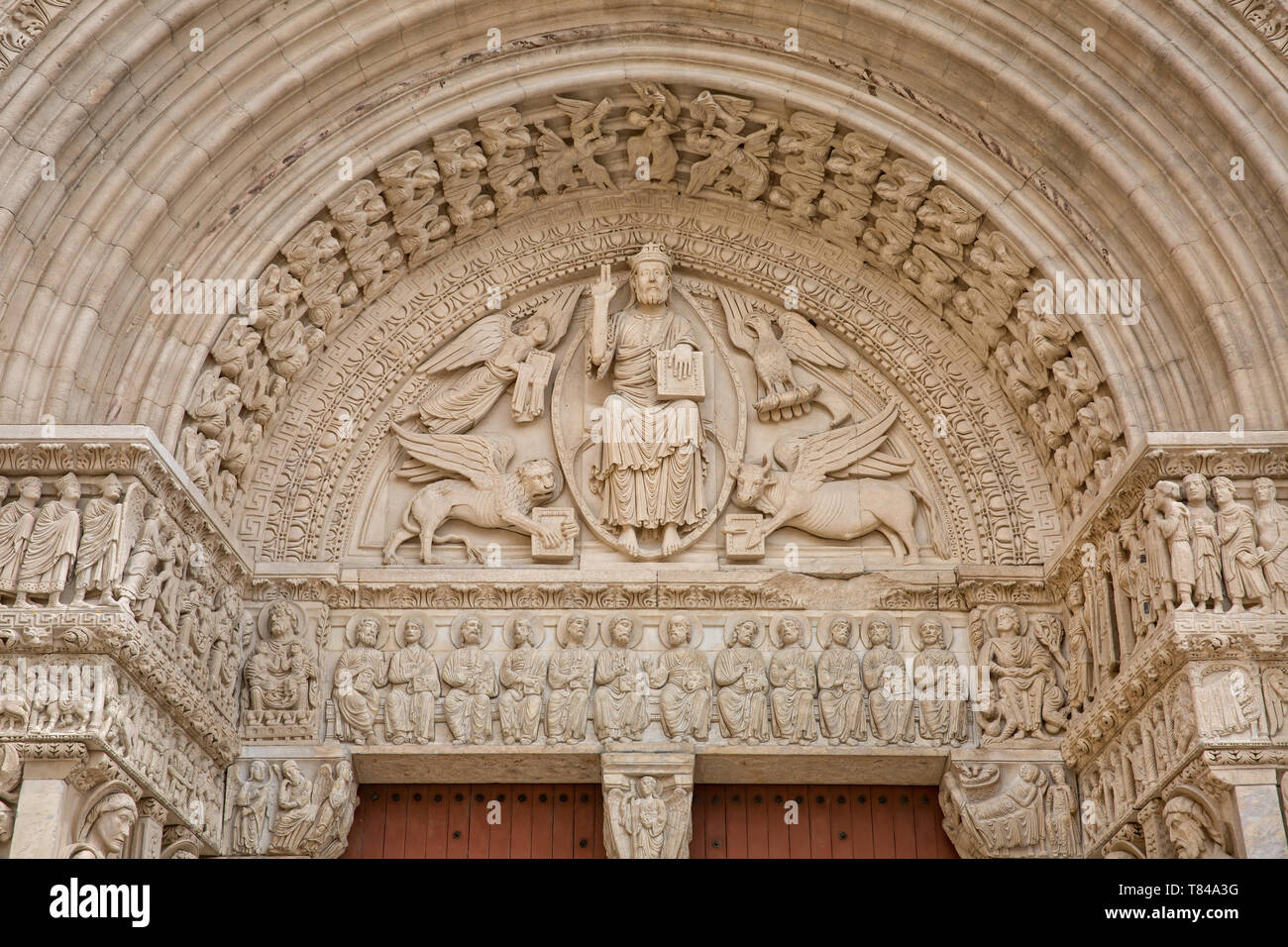 St trophime cathedral in arles hi-res stock photography and images - Alamy