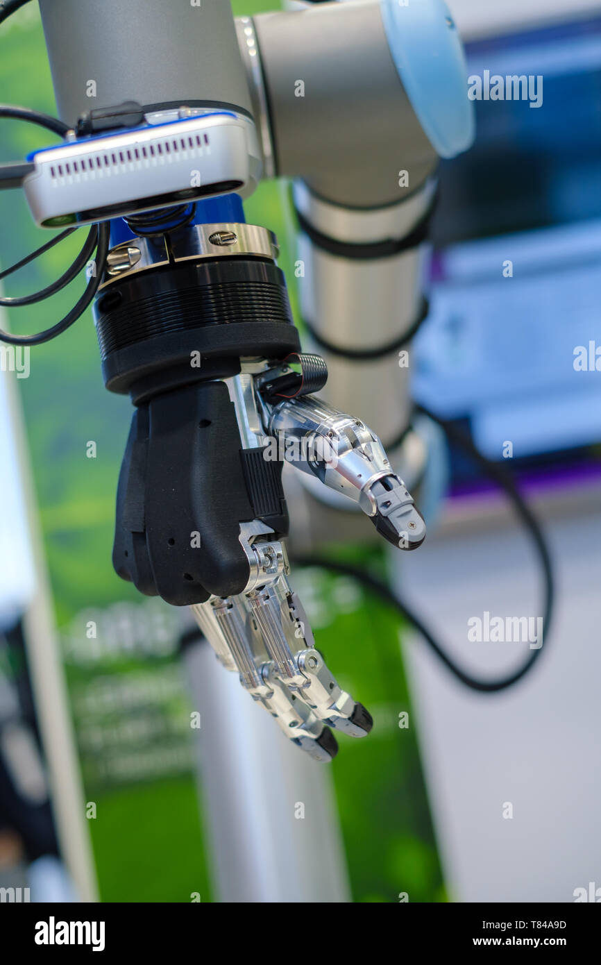 Robot hand macro close up Stock Photo - Alamy