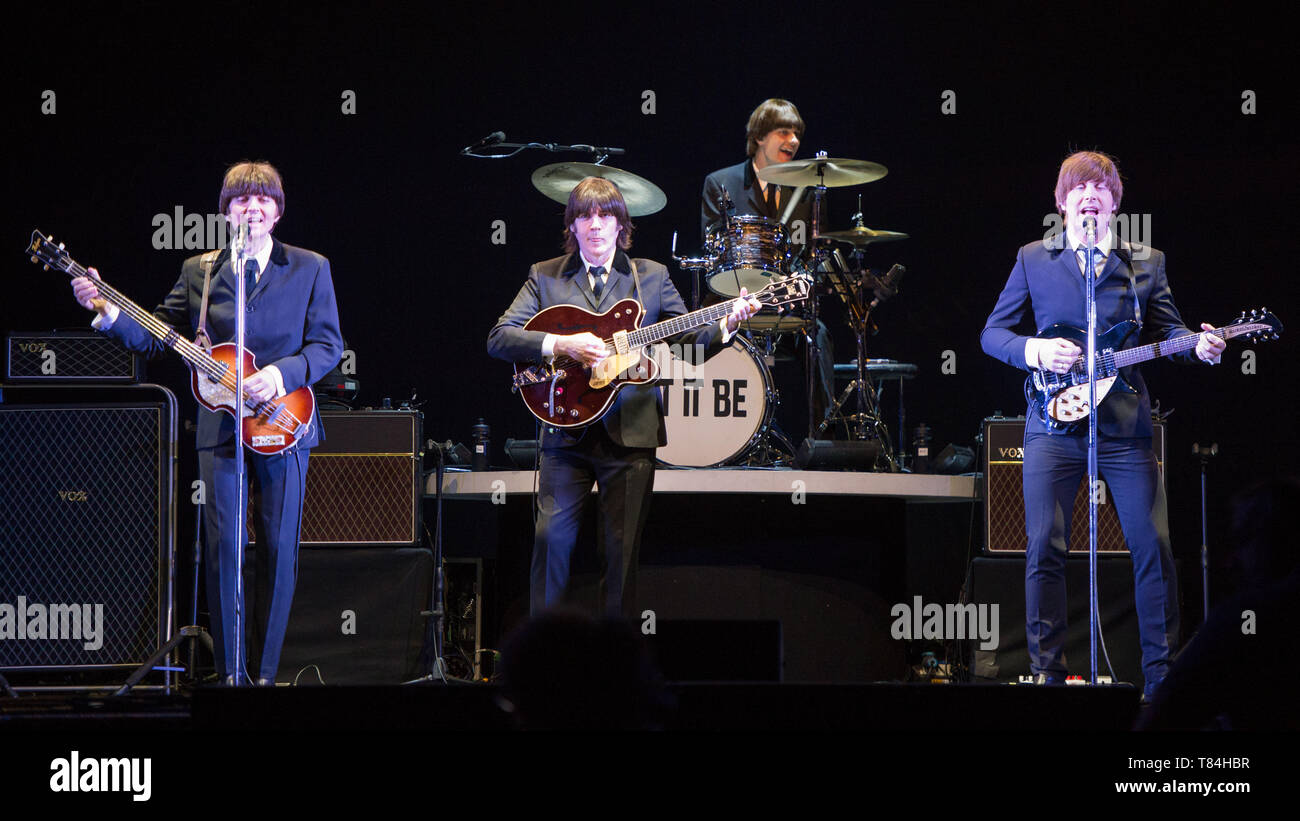 Beatles concert hi-res stock photography and images - Alamy