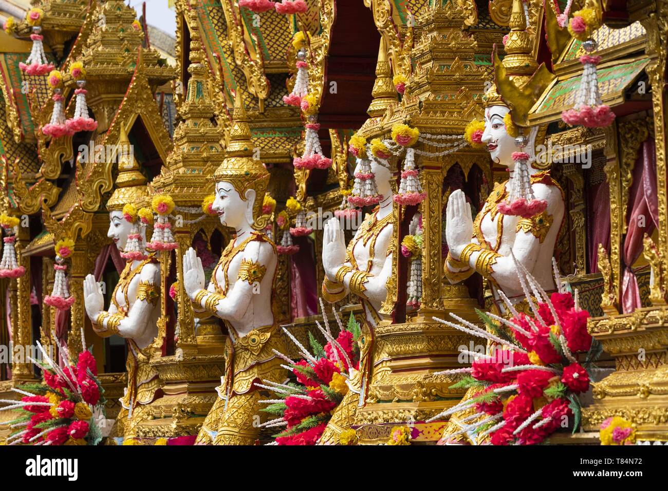 Yasothon, Yasothon, Thailand. 11th May, 2019. Decorative floats ...