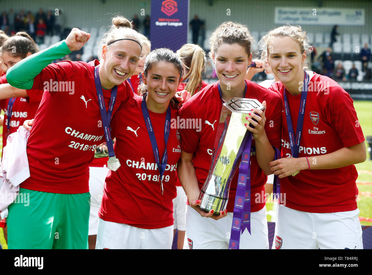 Danielle sari hi-res stock photography and images - Alamy