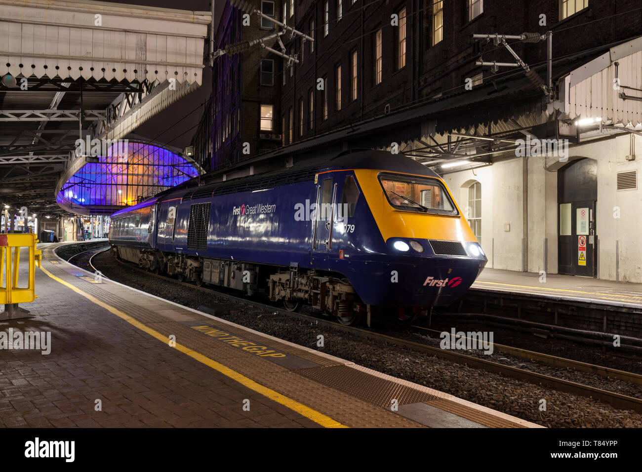 First Great Western railway Intercity 125 high speed train with power ...