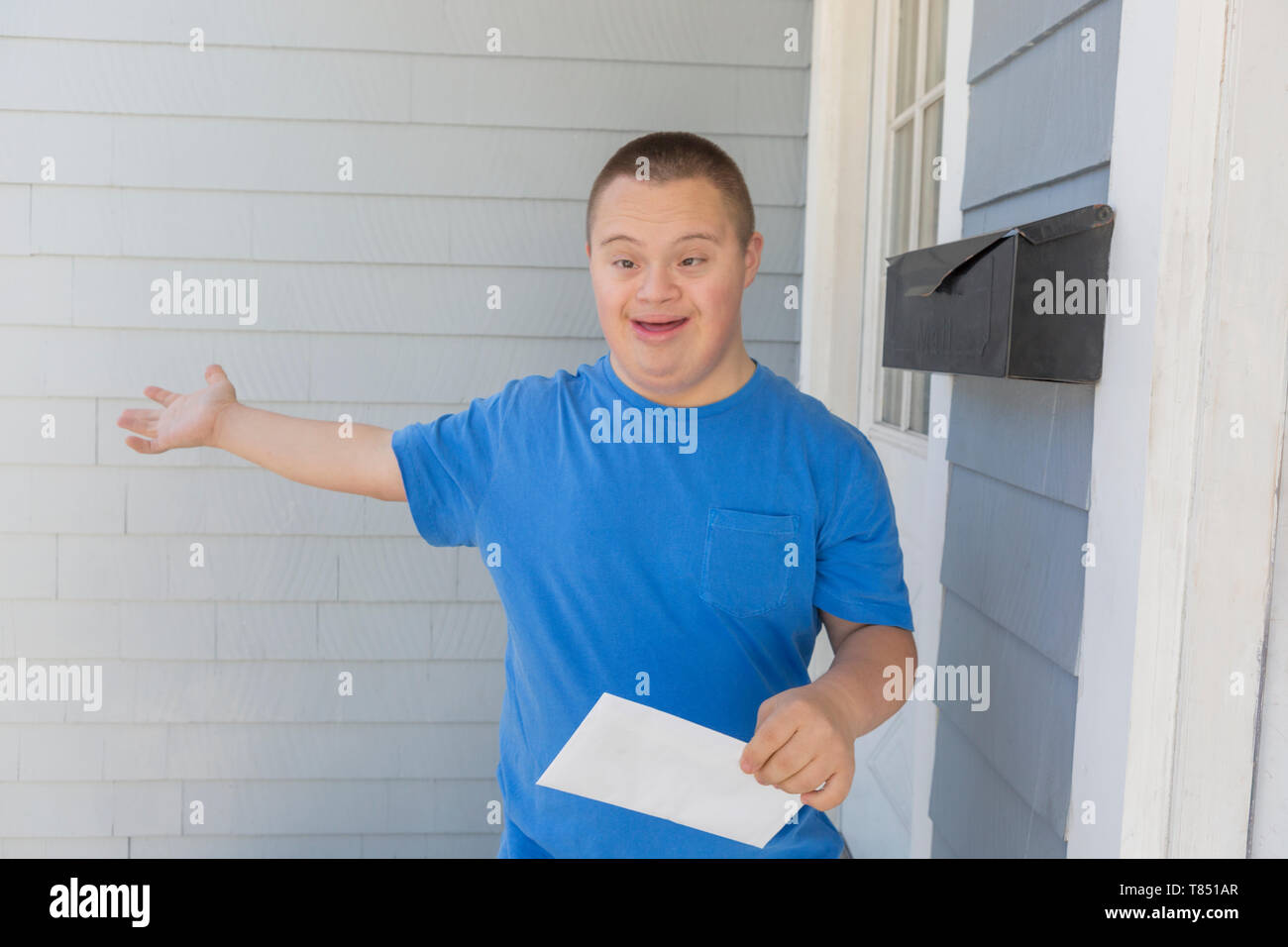 Mailbox and boy hi-res stock photography and images - Alamy