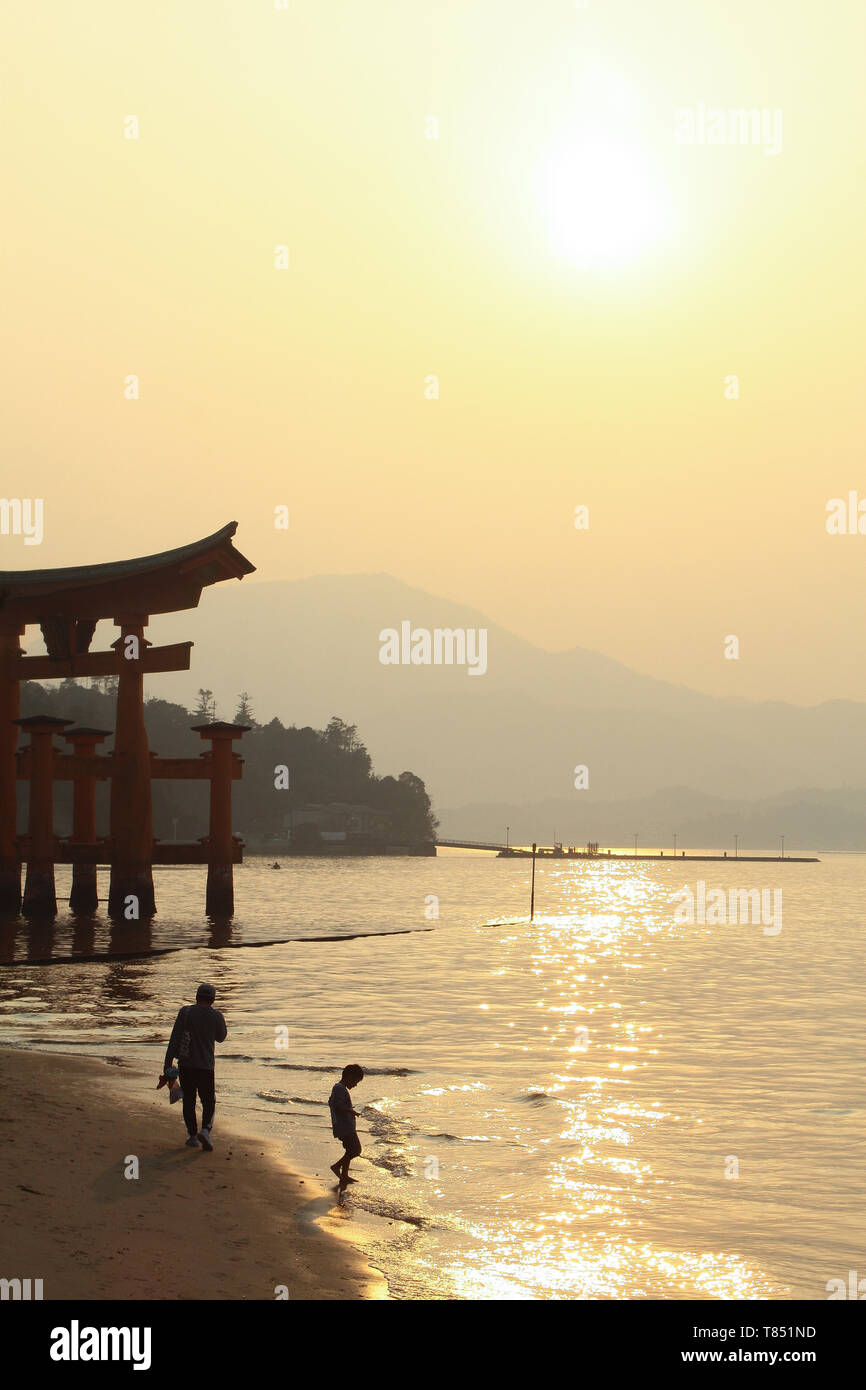 Itsukushima miyajima island hi-res stock photography and images - Alamy