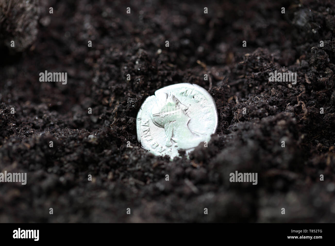 Antique silver coins hi-res stock photography and images - Alamy