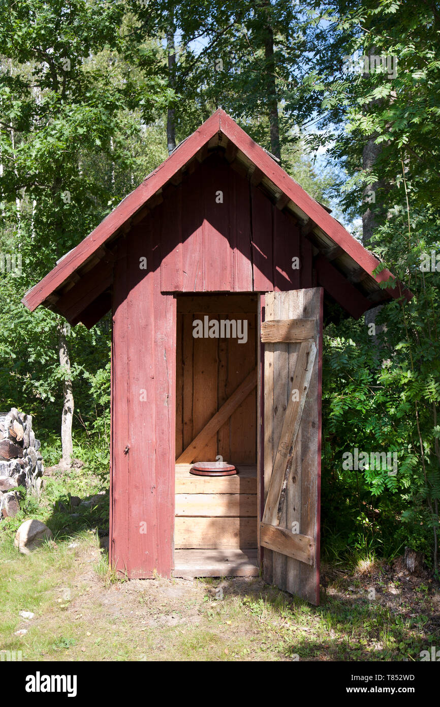 Classic old outhouse hi-res stock photography and images - Alamy