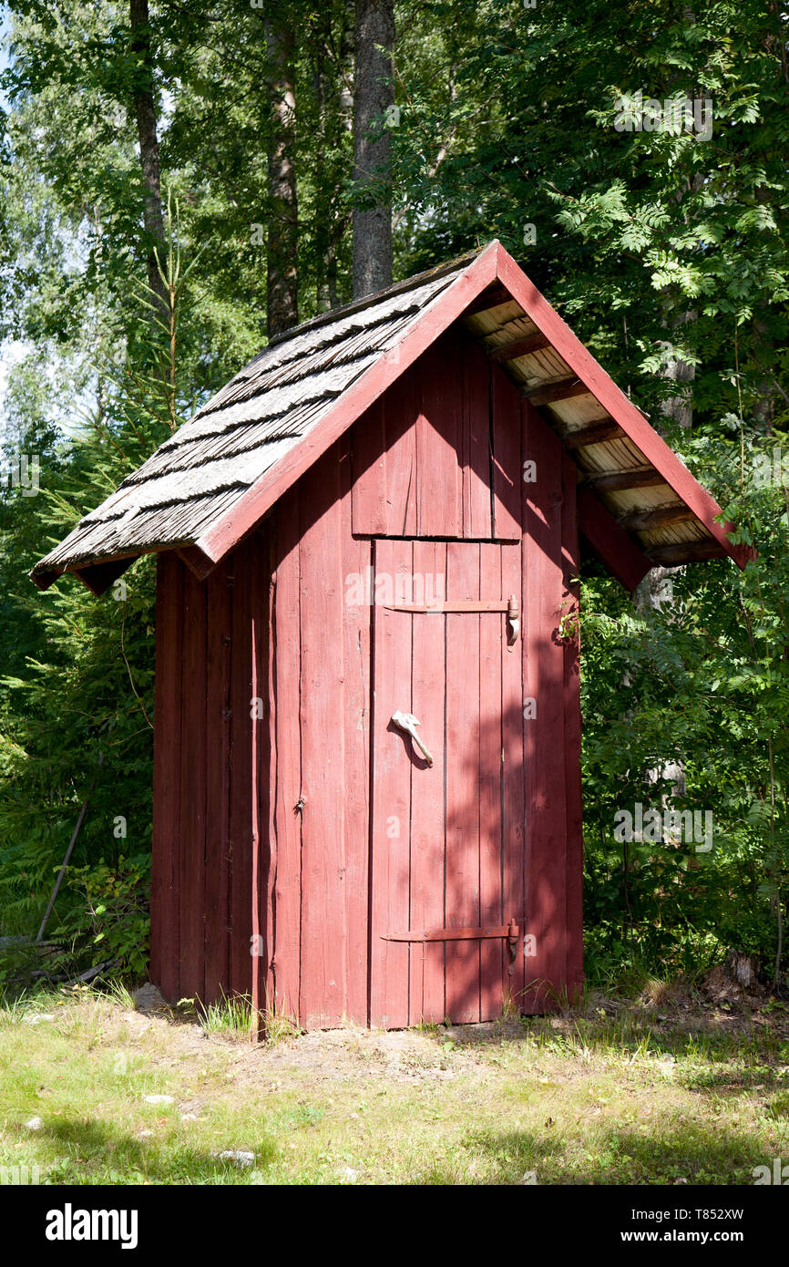 Classic old outhouse hi-res stock photography and images - Alamy