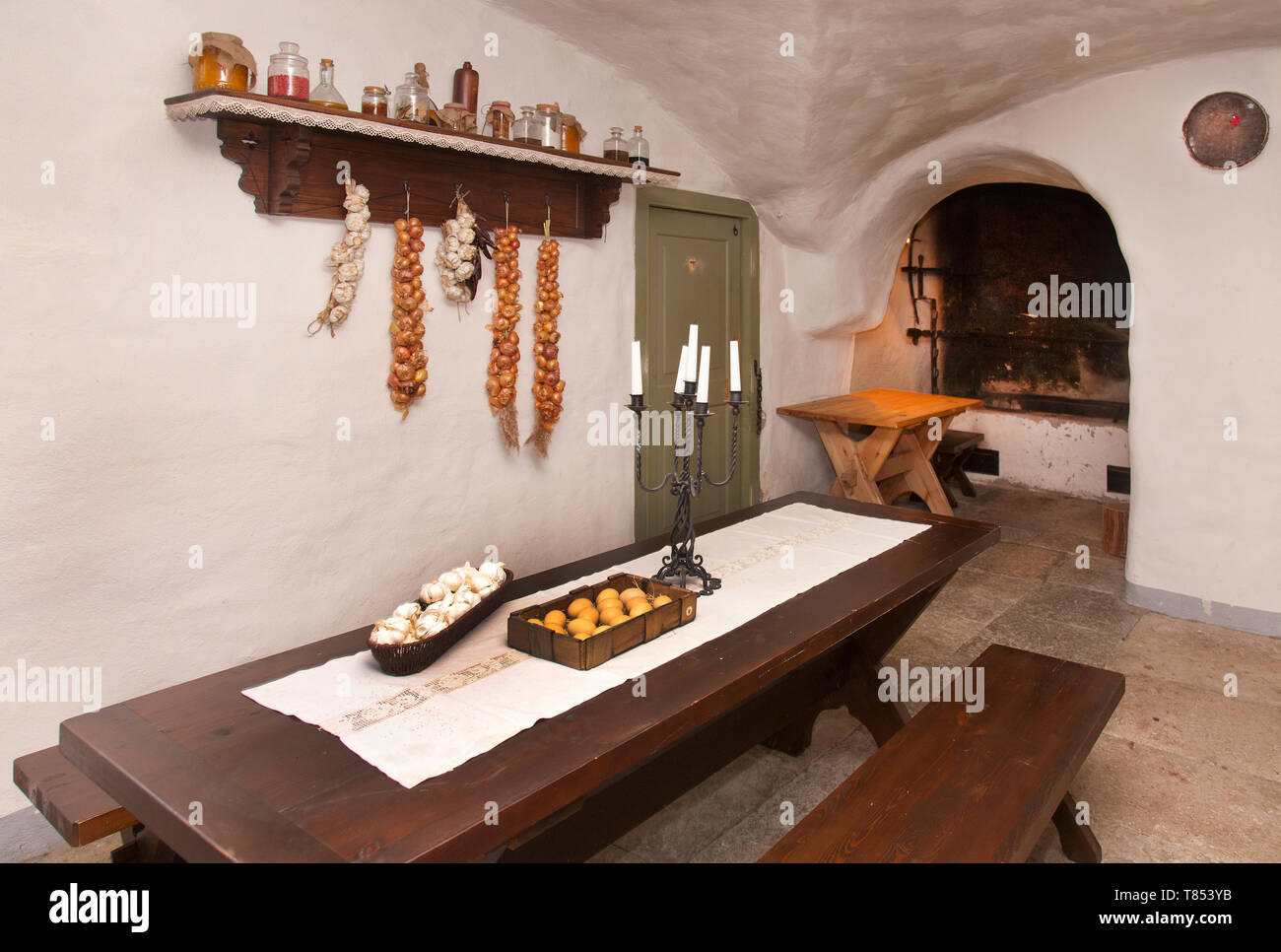 Old fashioned kitchen supplies hi-res stock photography and images - Alamy