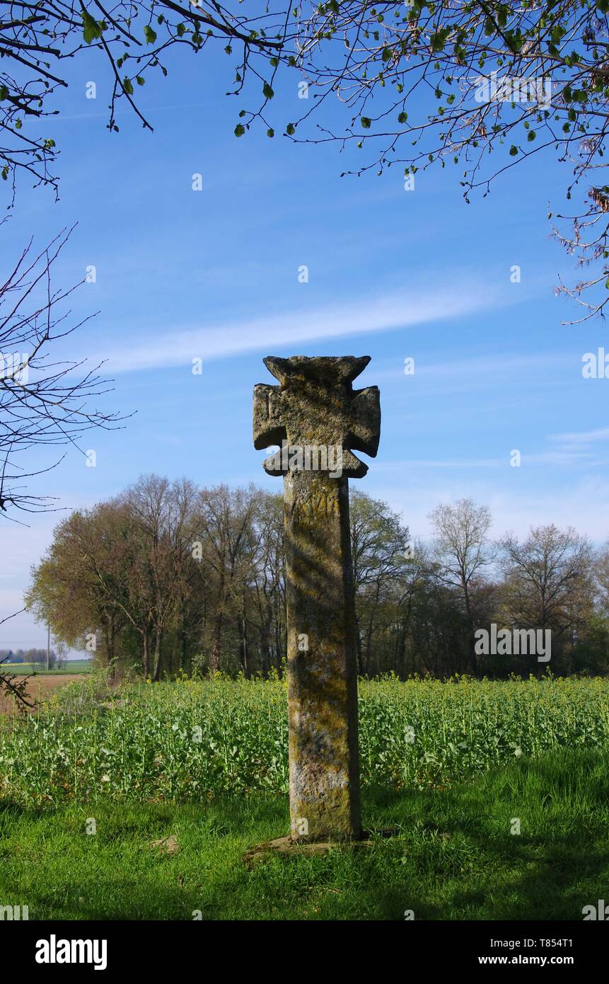 Cross pattee hi-res stock photography and images - Alamy