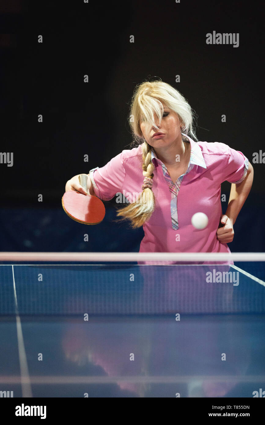 Female table tennis player Stock Photo - Alamy