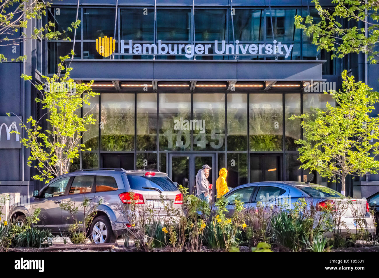 Mcdonald's headquarters west loop hi-res stock photography and images ...