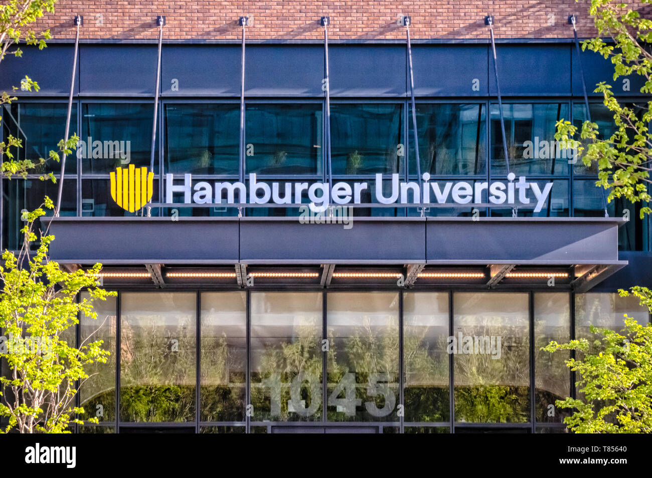 Hamburger chicago hi-res stock photography and images - Alamy