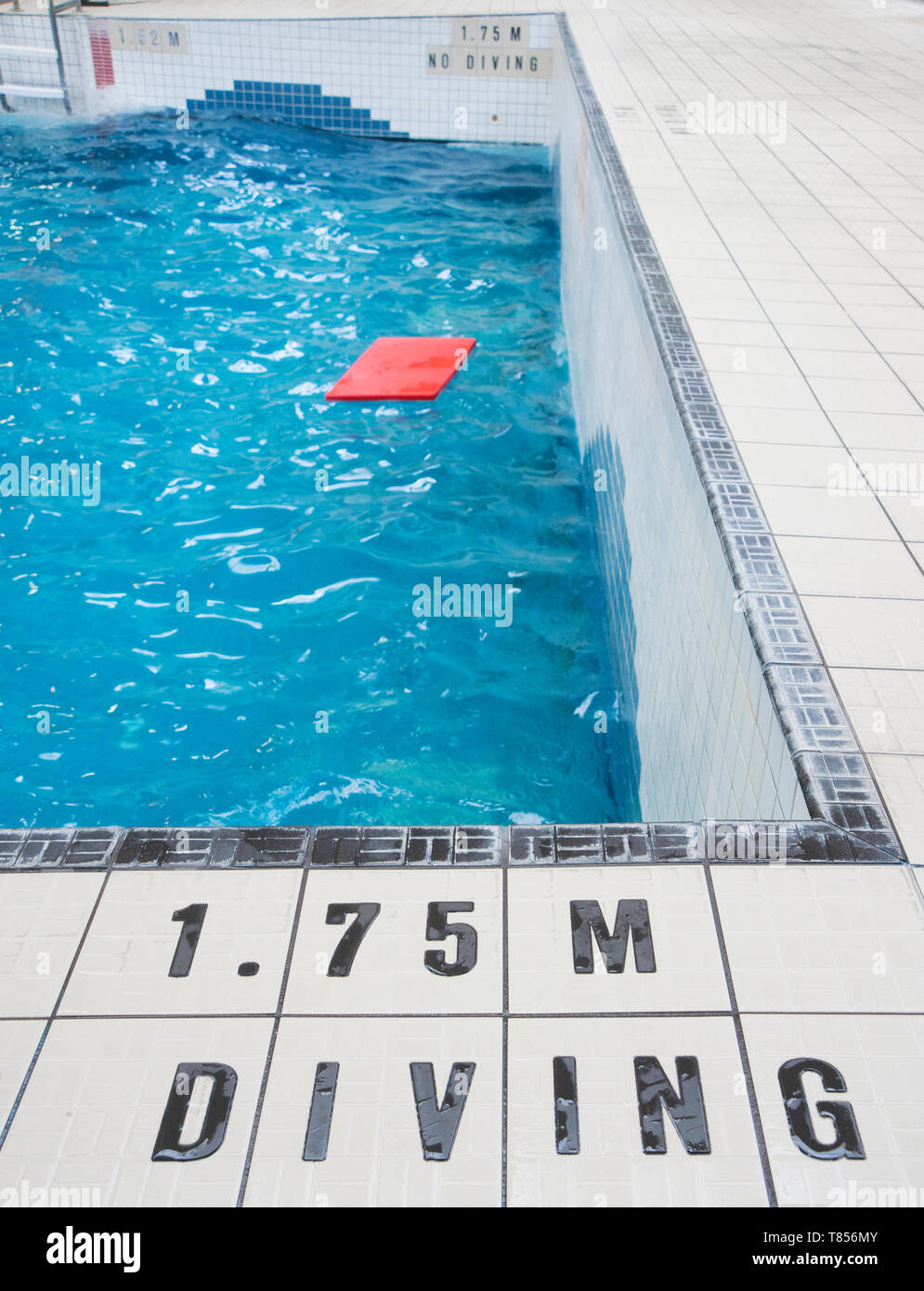Vancouver public swimming pool hi-res stock photography and images - Alamy