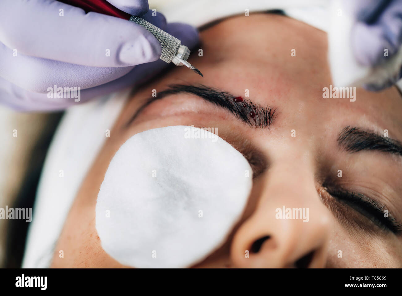Microblading hi-res stock photography and images - Alamy