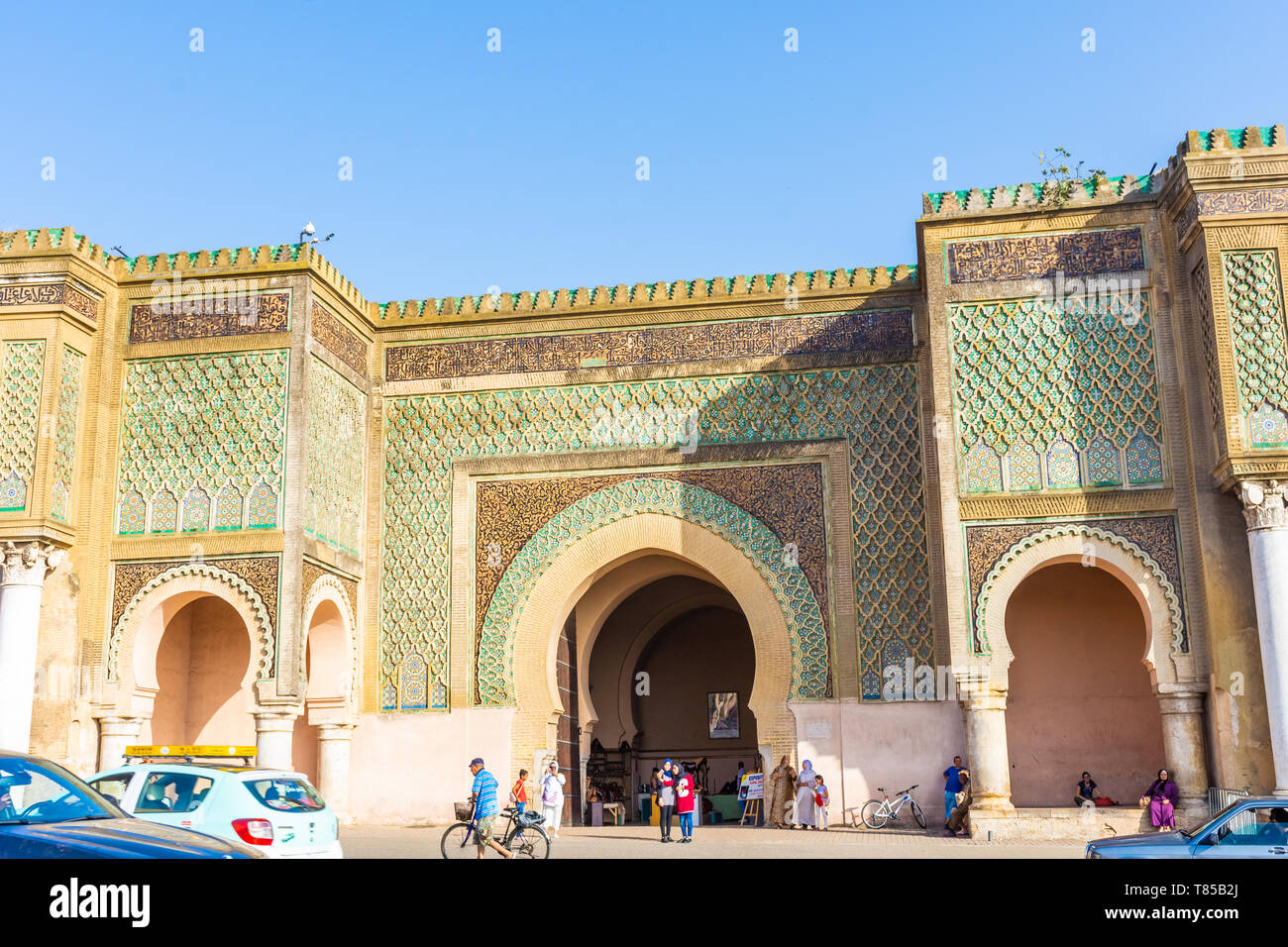 Meknes city gate bab el mansour hi-res stock photography and images - Alamy