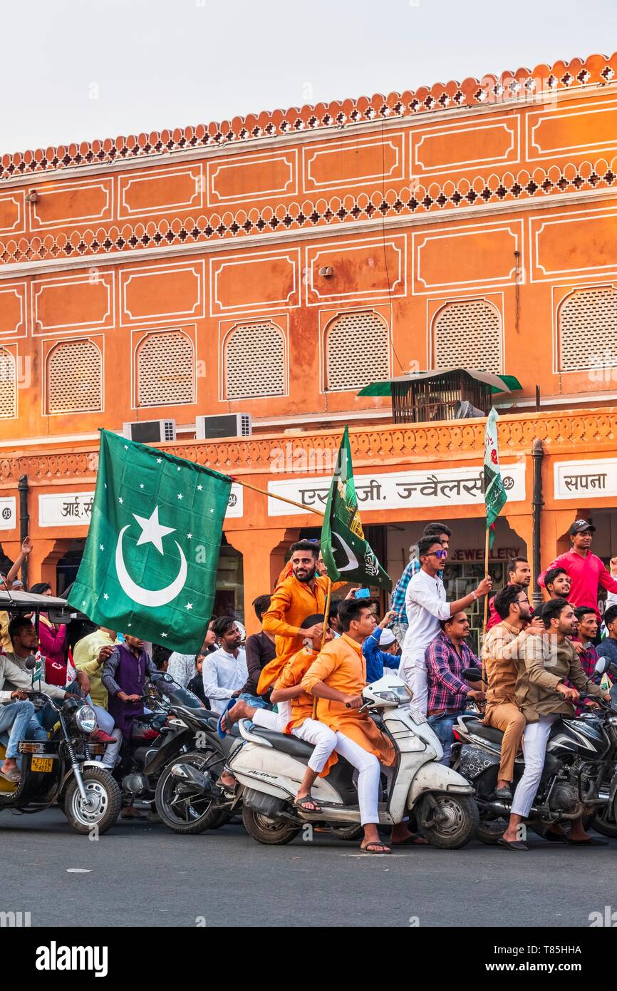 India, Rajasthan, Jaipur, Tripolia Bazar, muslim festival Stock Photo ...