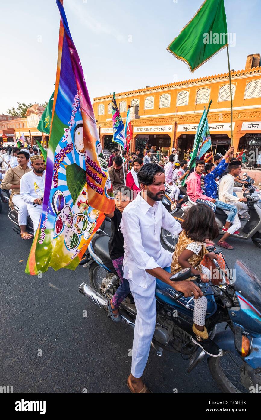 India, Rajasthan, Jaipur, Tripolia Bazar, muslim festival Stock Photo ...