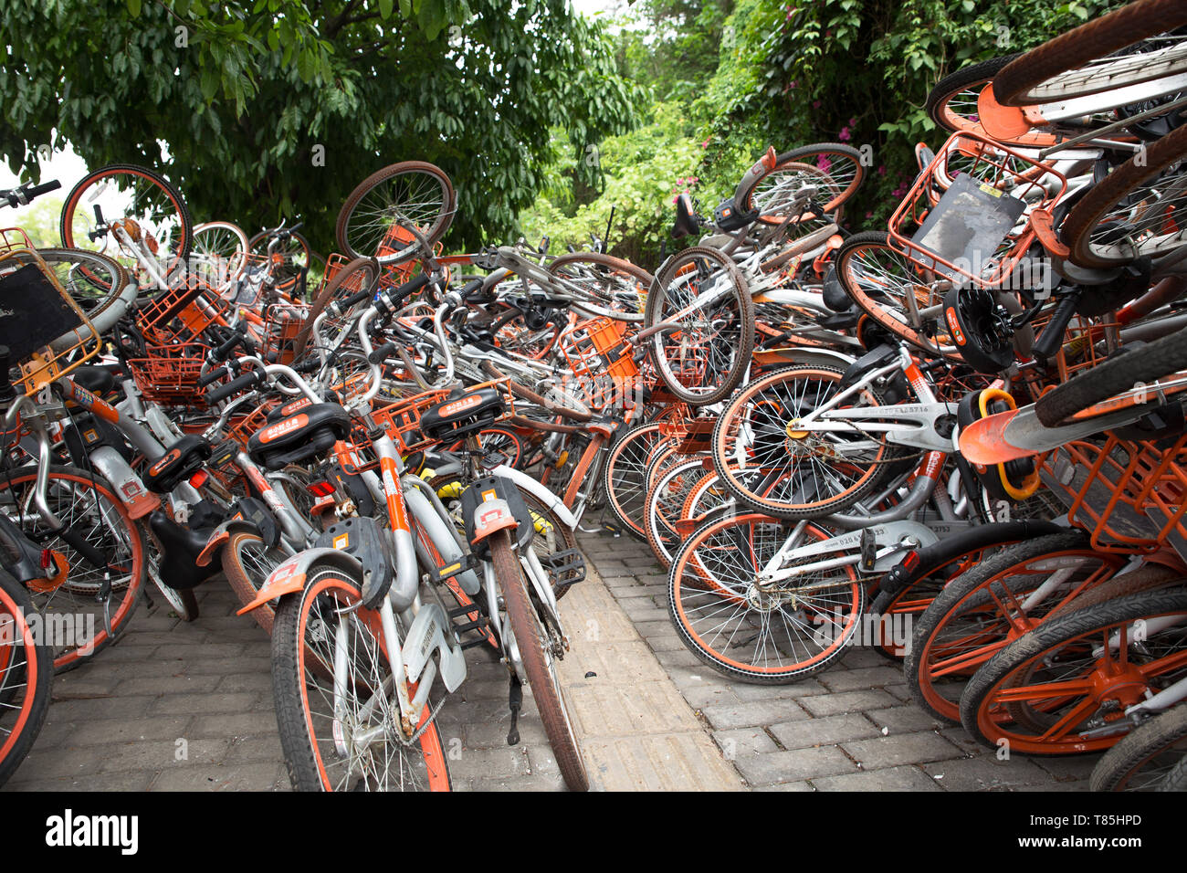 Pile Of Sharing Bikes High Resolution Stock Photography and Images - Alamy