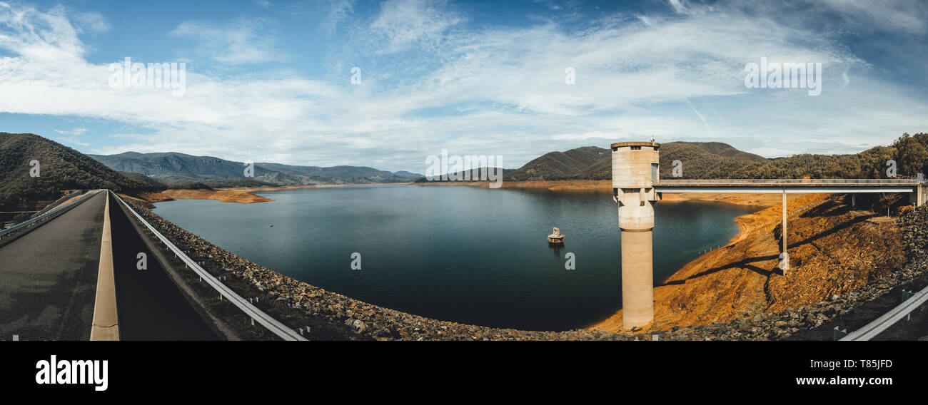 Blowering dam hi-res stock photography and images - Alamy