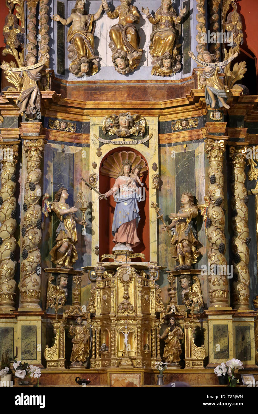 Sculpture statue vierge marie jesus hi-res stock photography and images ...