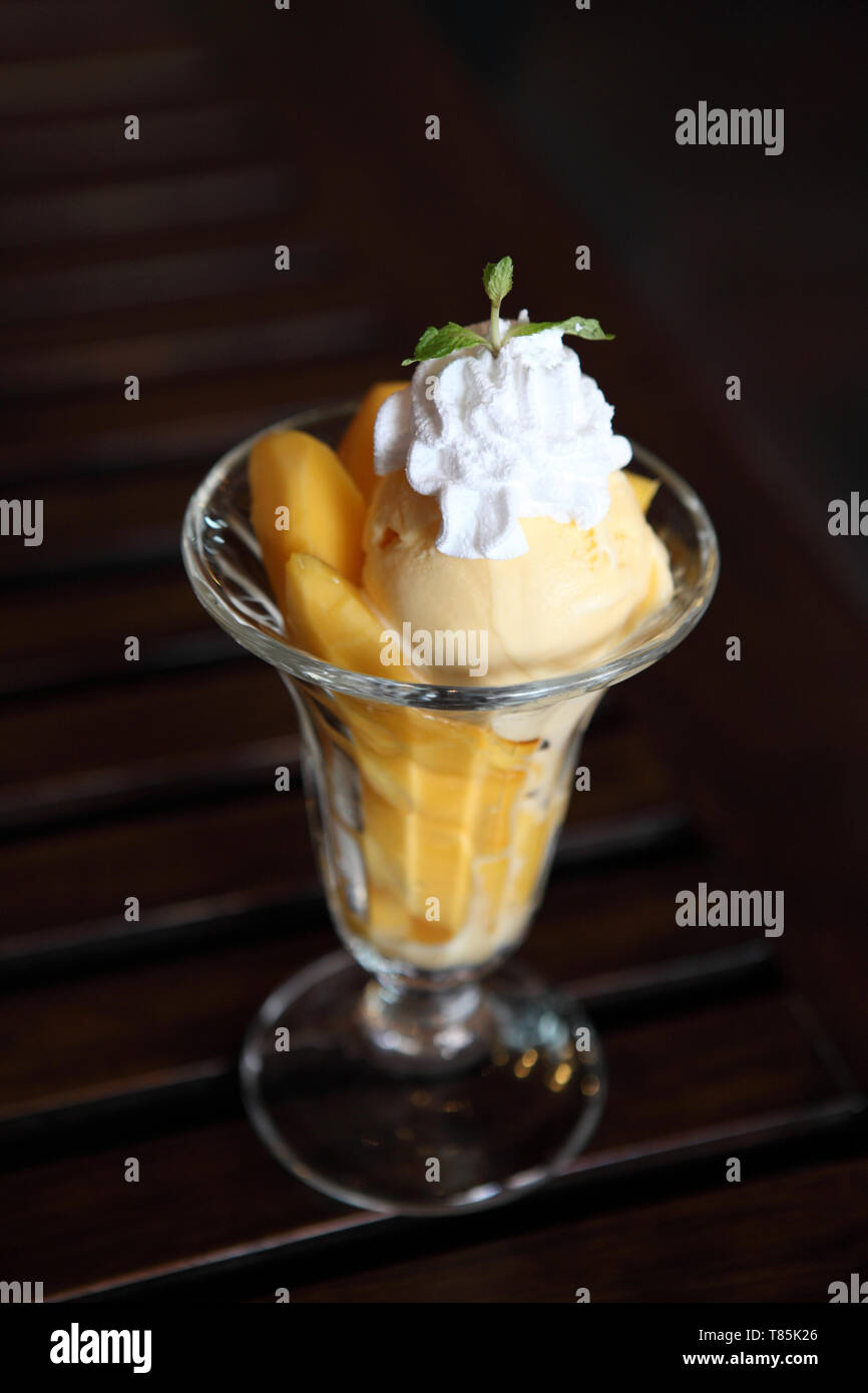 mango ice cream Stock Photo - Alamy