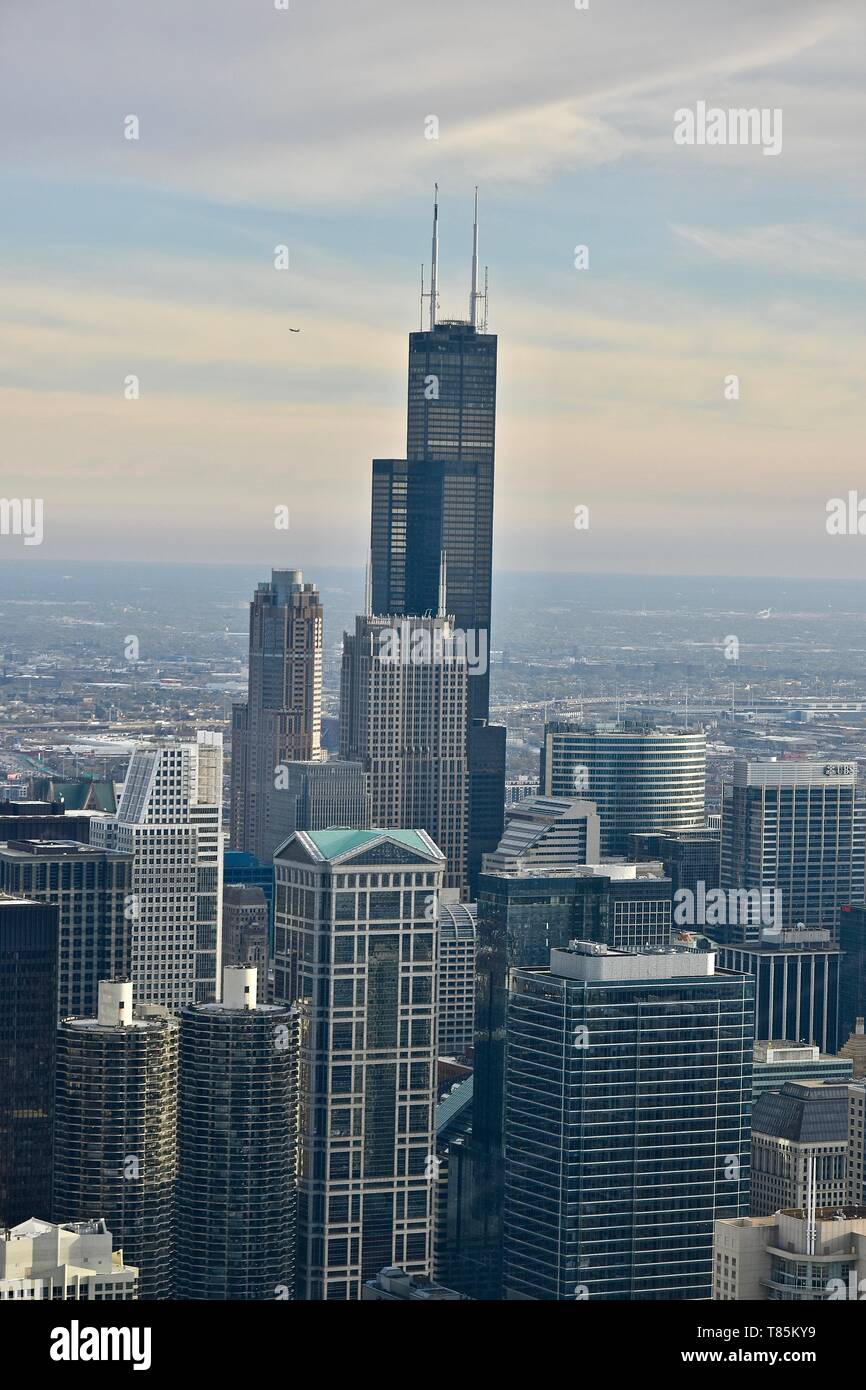 Chicago's famous Willis Tower, formerly SearsTower, Chicago Loop ...