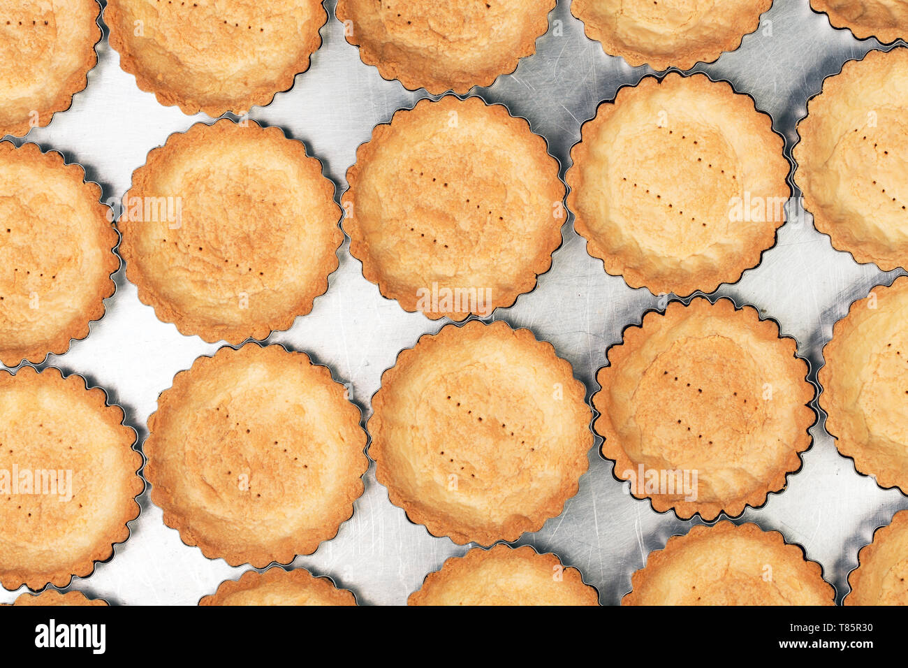 Golden brown biscuits hi-res stock photography and images - Alamy