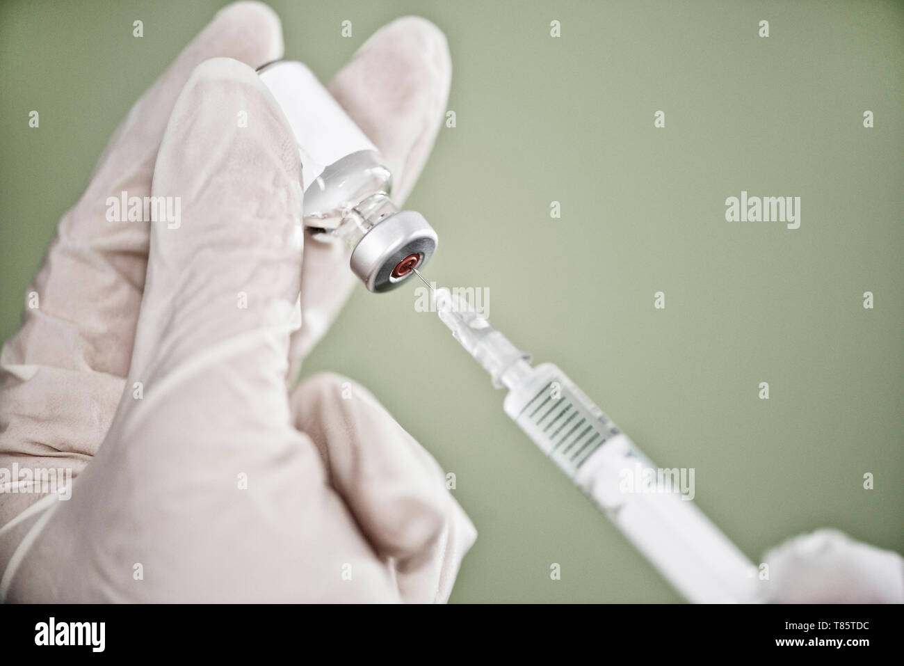 Polio vaccine injection hi-res stock photography and images - Alamy